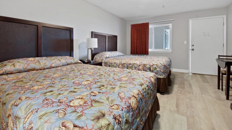 Three Story | Sunset Inn | Hotel in Panama City Beach FL